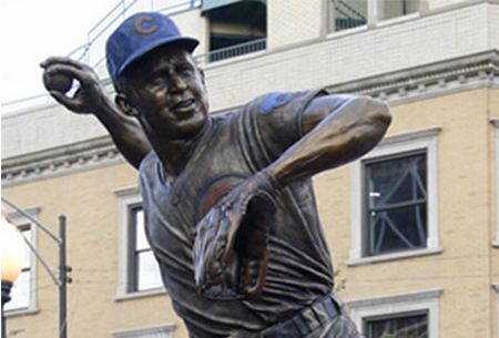 Santo statue to replace Moreland in Cubs radio booth | The Heckler